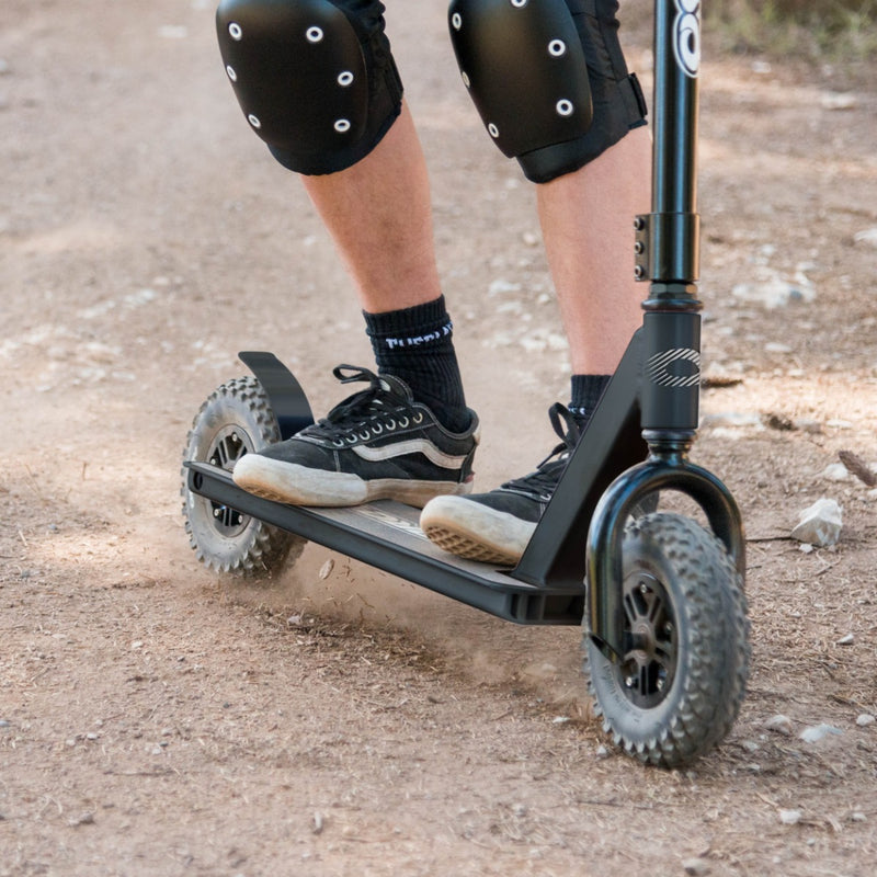 Dirt Scooters for Off Road Riding | Osprey UK | Osprey