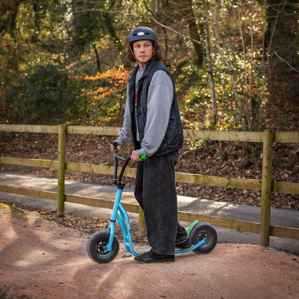 Dirt Scooters for Off Road Riding | Osprey UK | Osprey